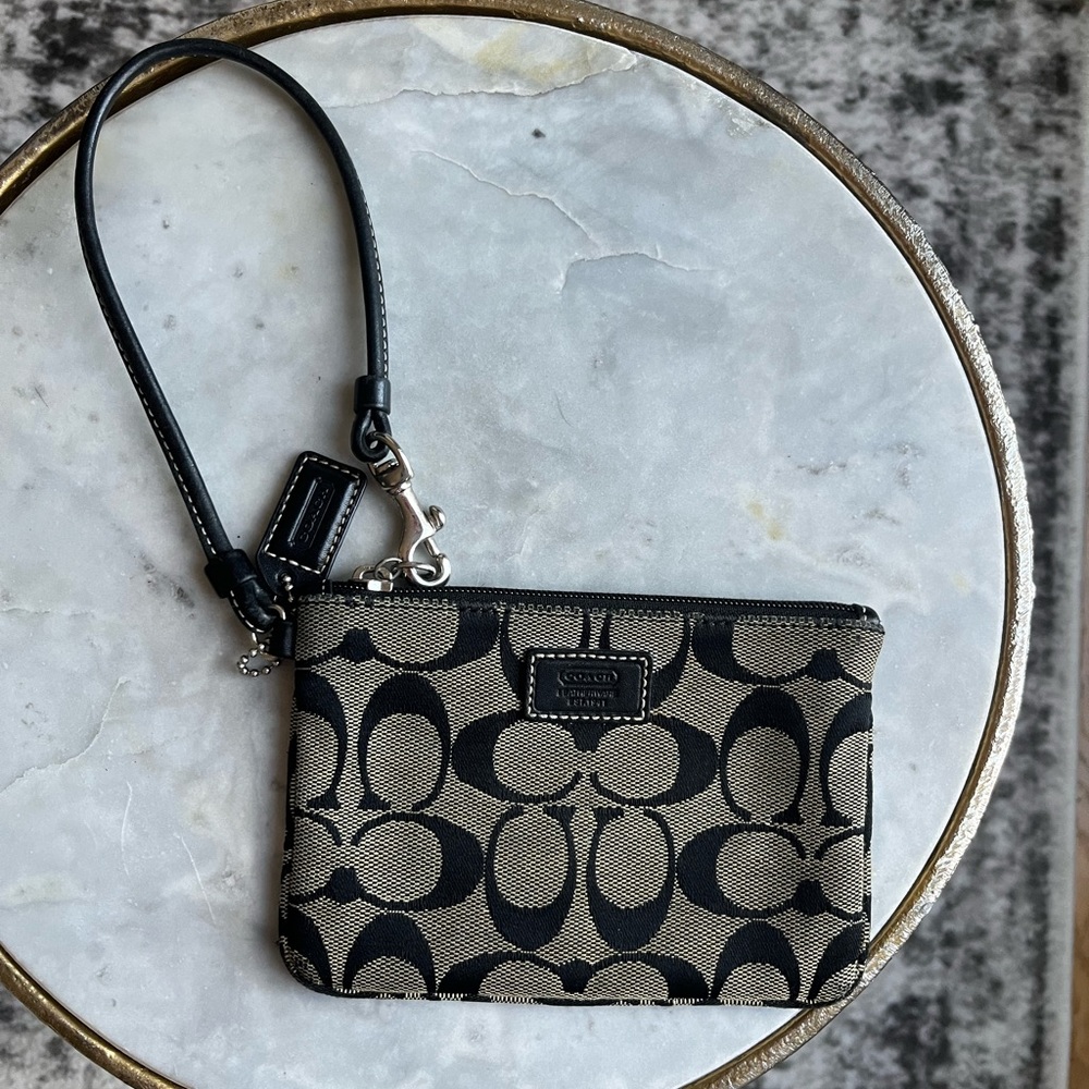 Coach Black & Gray Signature Leatherware Wristlet - Gem